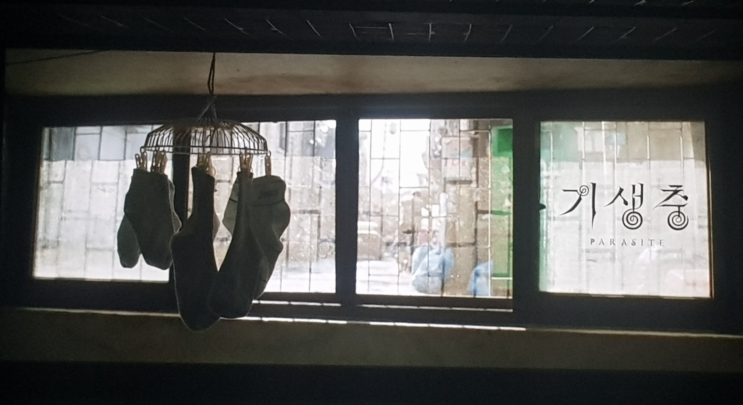 Movie Review: Parasite by Bong Joon-ho (2019) – SEEMITA DAS